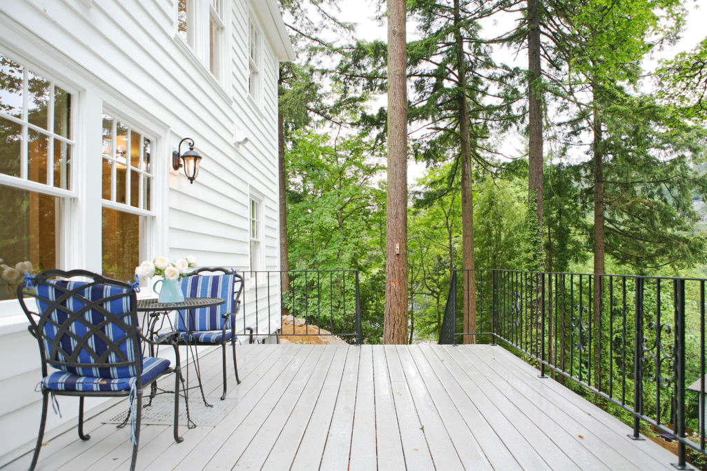 Rear Deck » McCulloch Construction